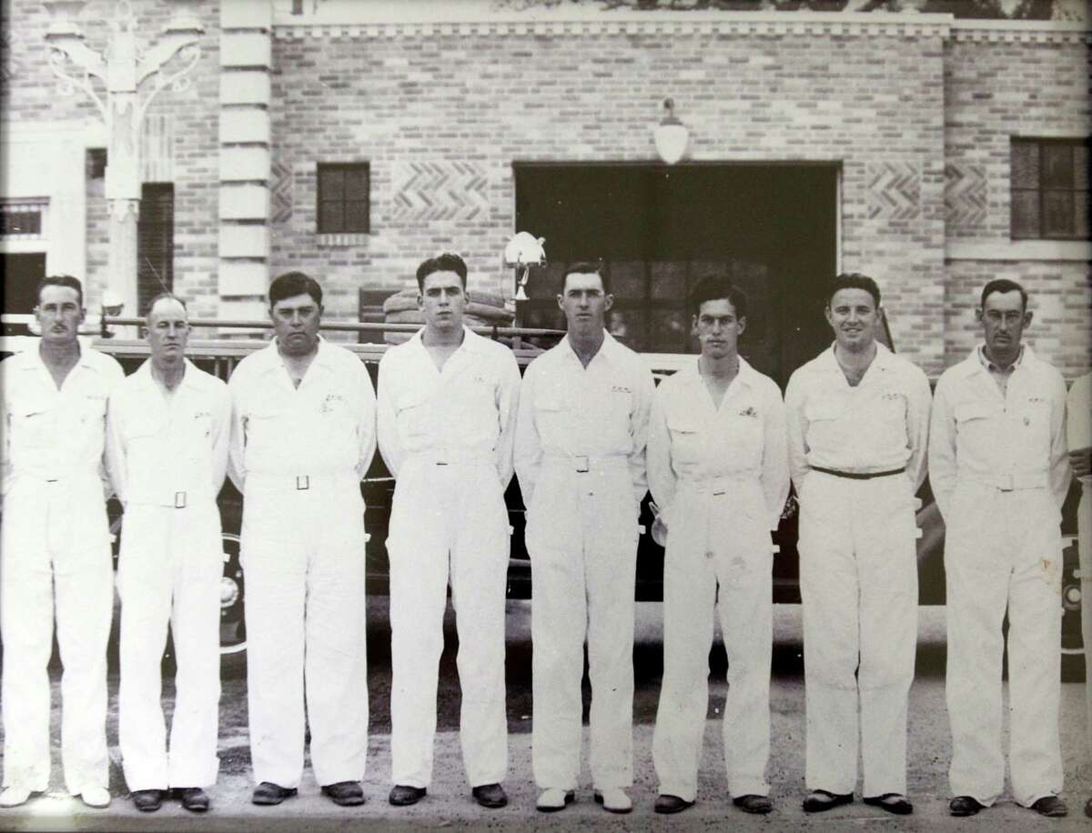 Cleveland firefighters have one more mission for vintage first fire truck
