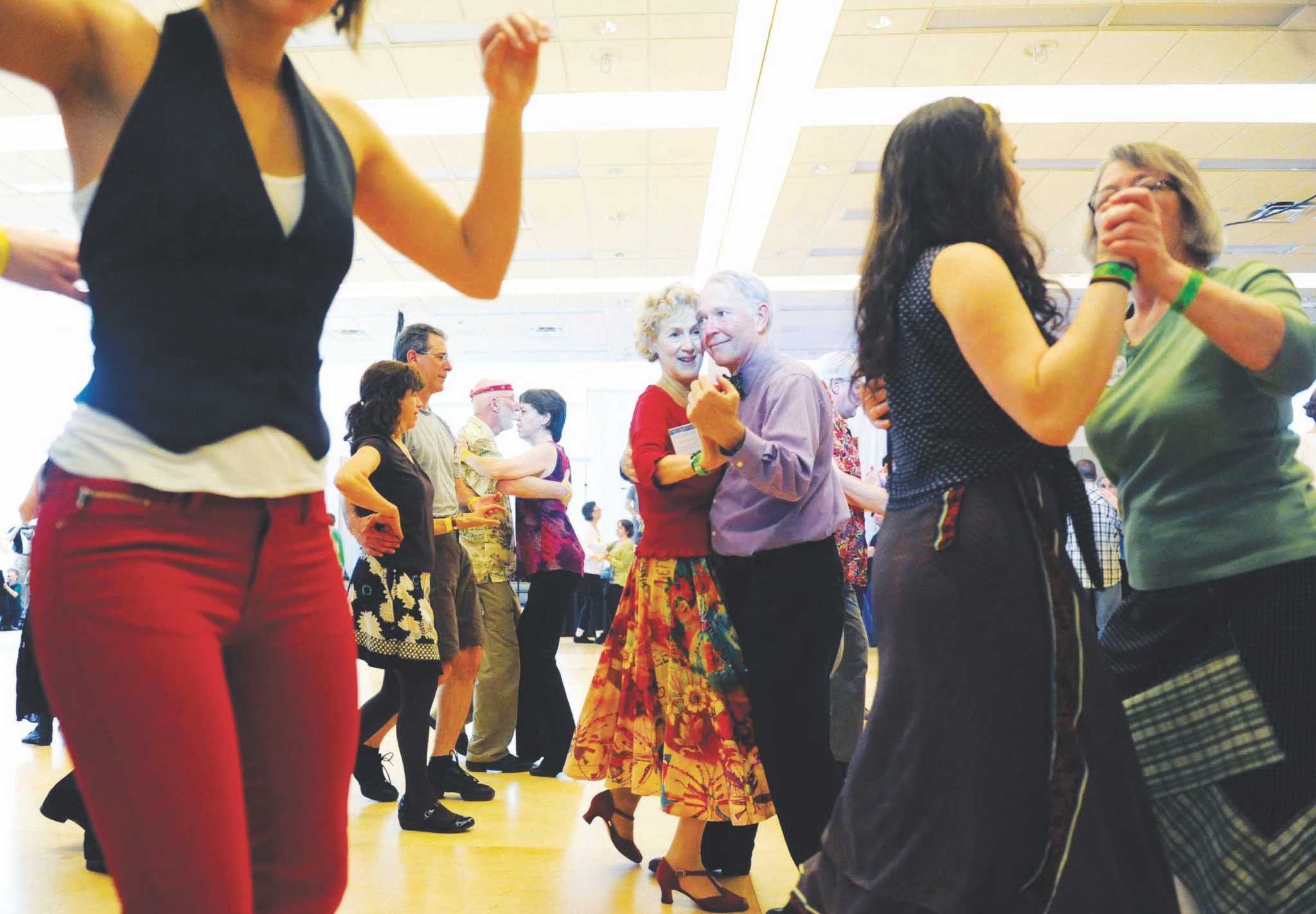 Flurry Festival goes on in the snow