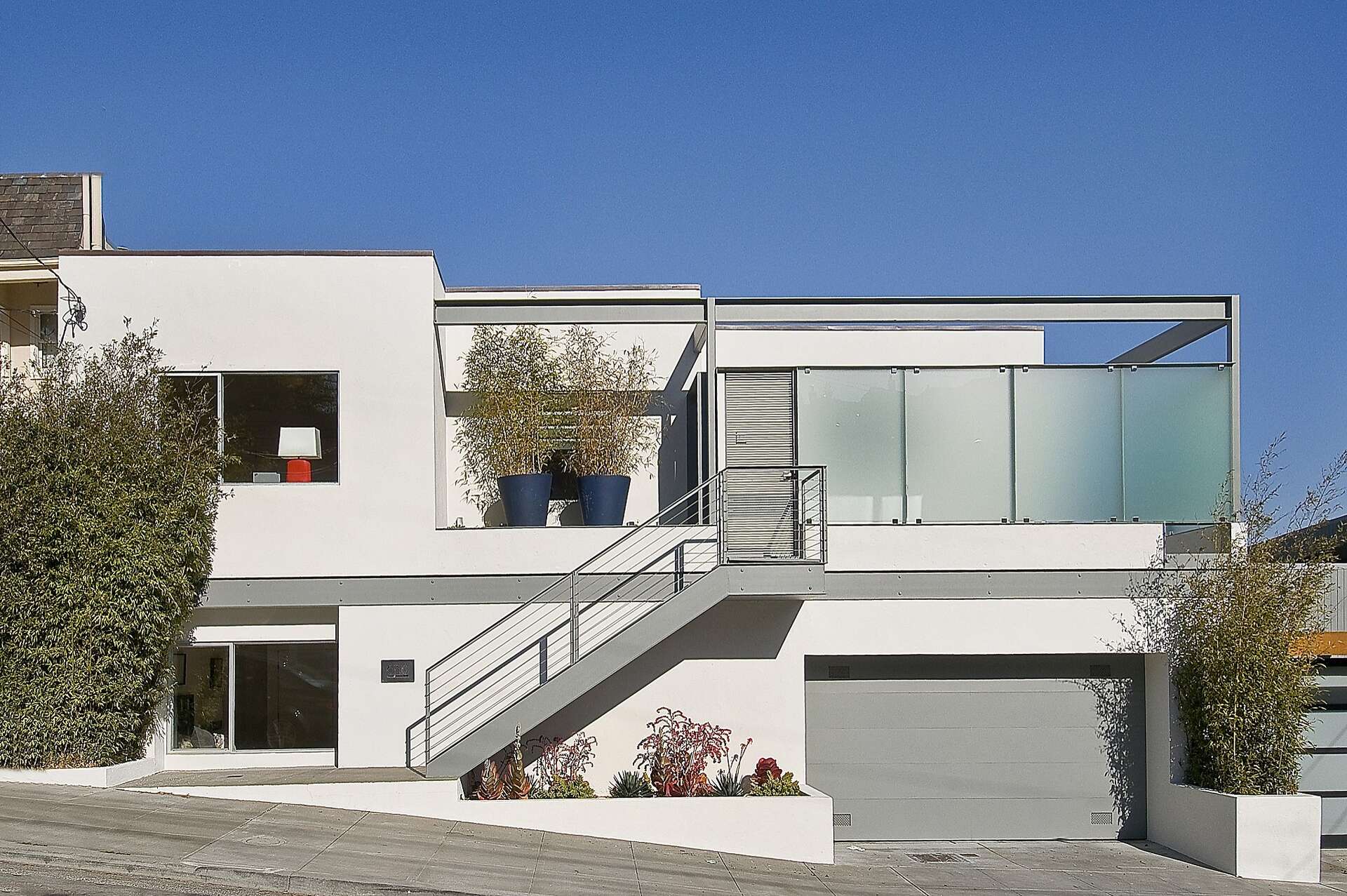 Hot Property: Vertical floor plan dominates double lot in Noe Valley