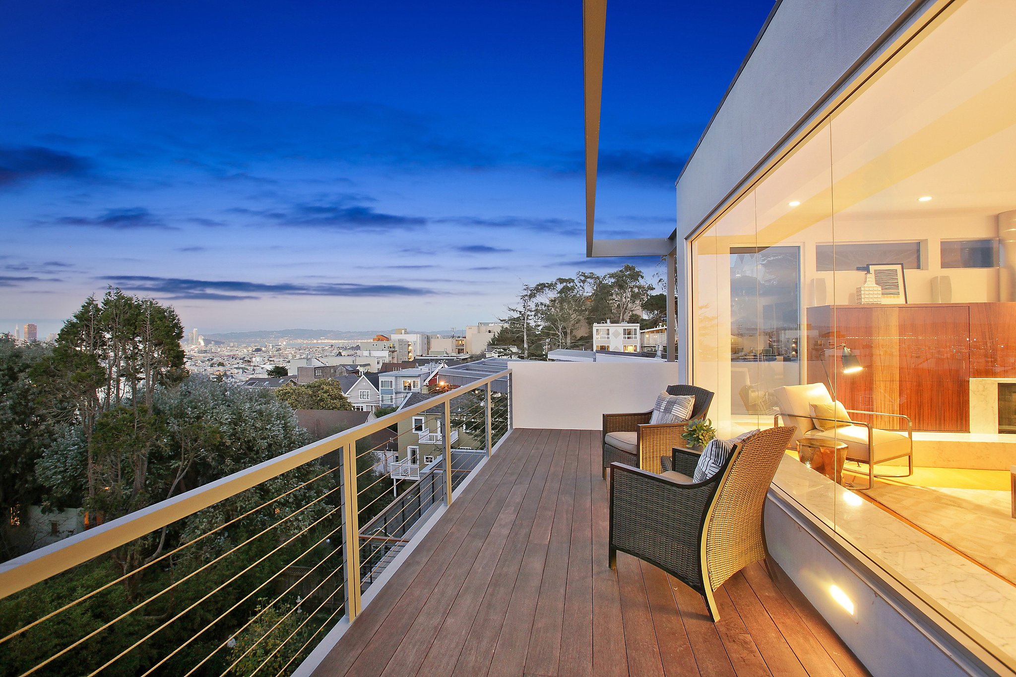 Hot Property: Vertical floor plan dominates double lot in Noe Valley