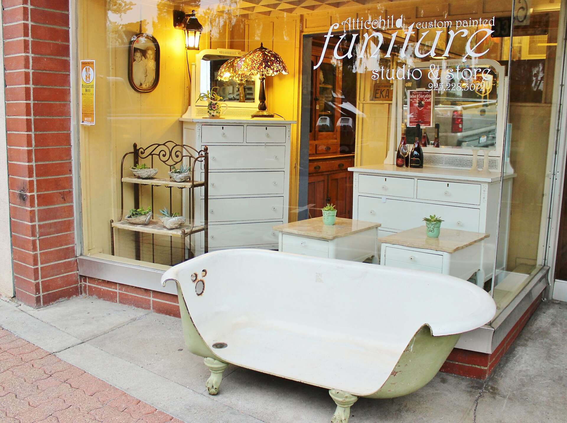 Street Date: Downtown Martinez