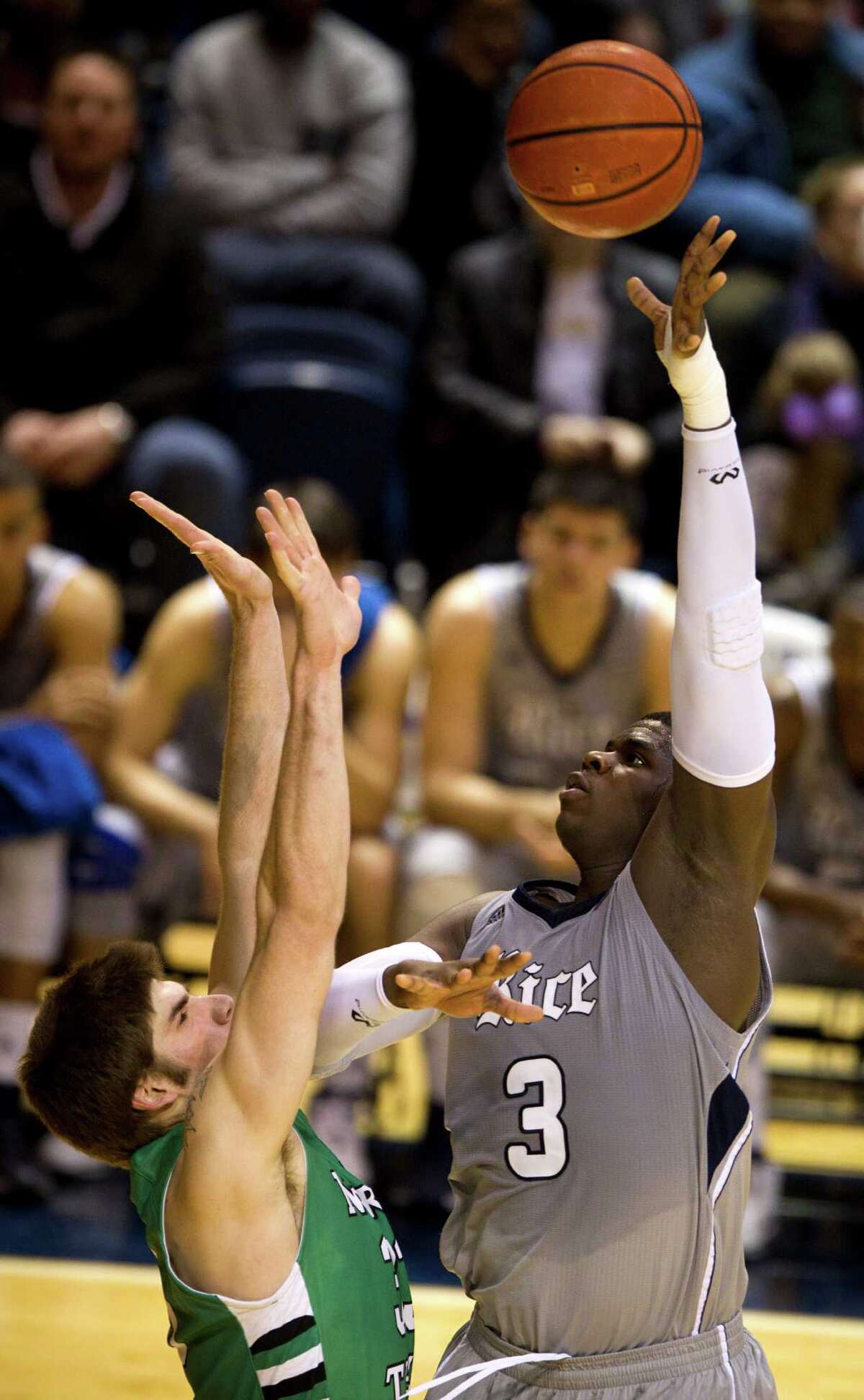 Owls hoops star to transfer to Duke