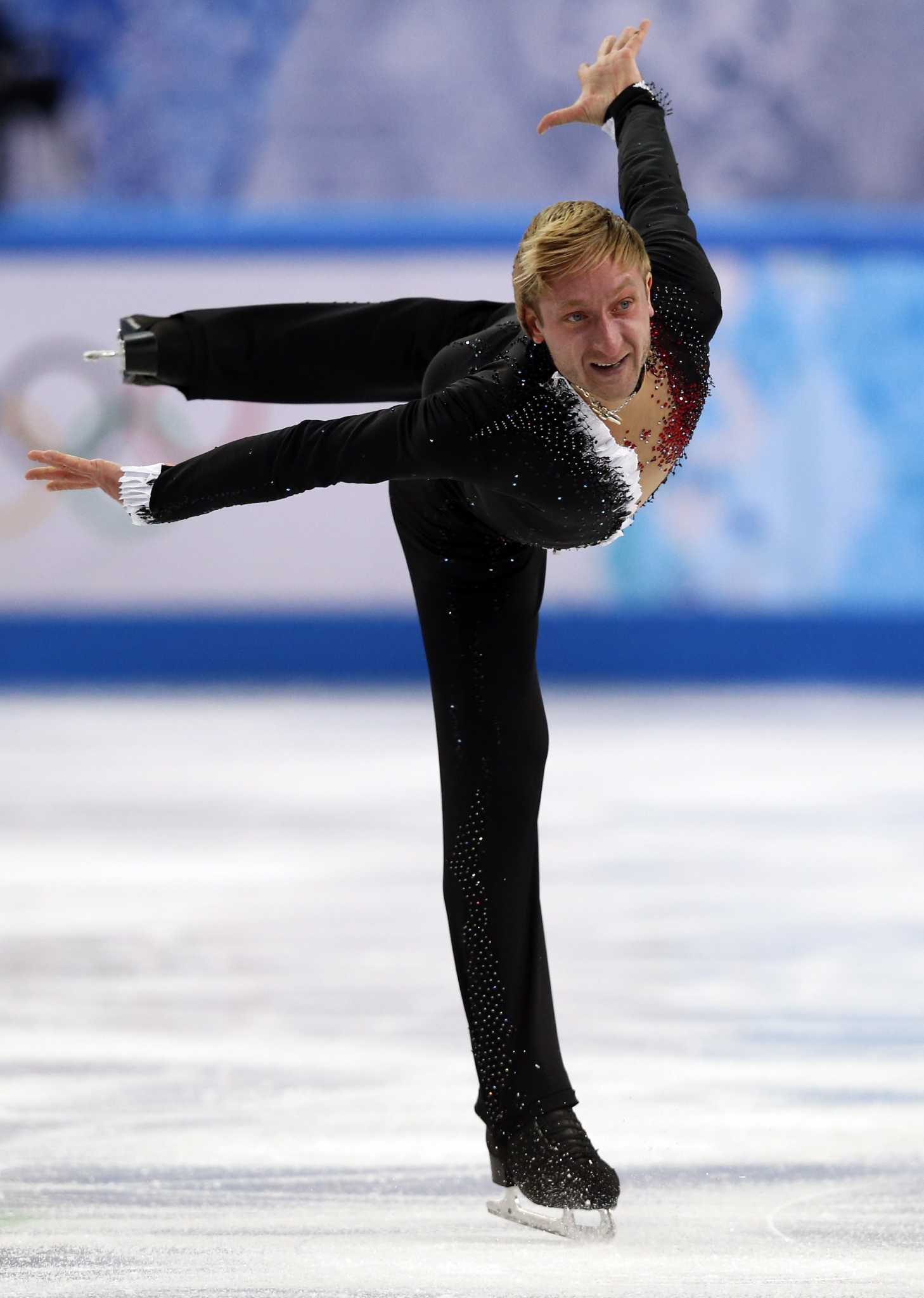 Plushenko helps Russia to lead in new skating event