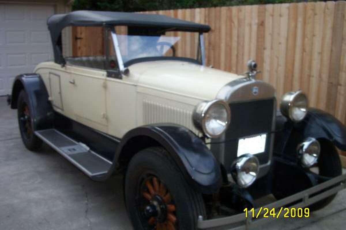 Famed artist's 1925 roadster found for sale on Craigslist in Spring