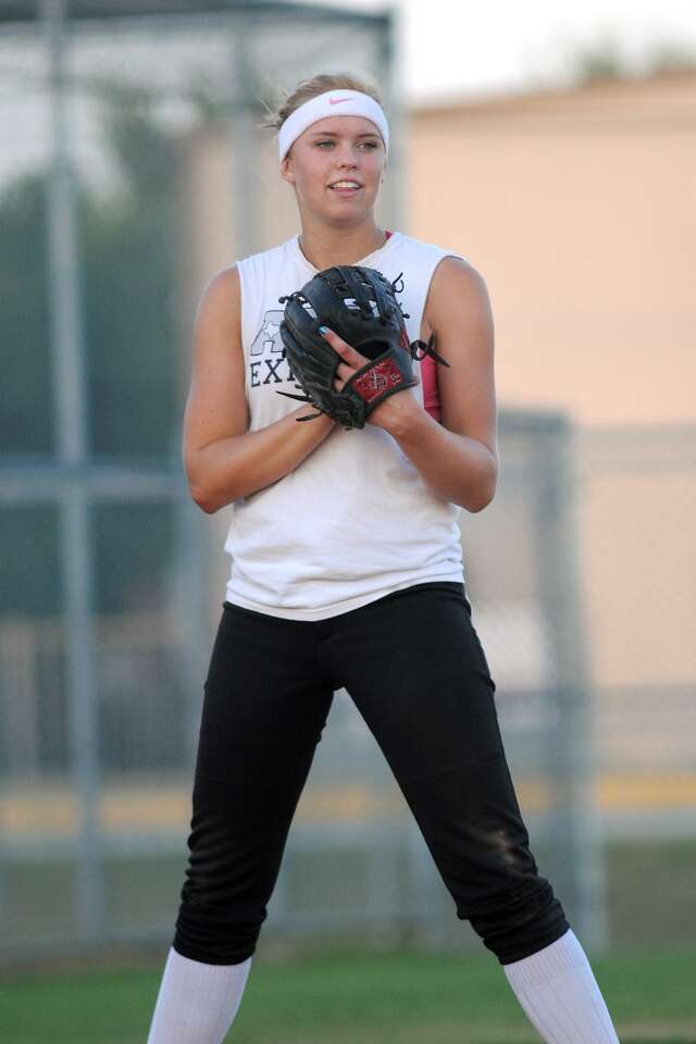 Reigning Texas Softball Player of the Year ruled ineligible