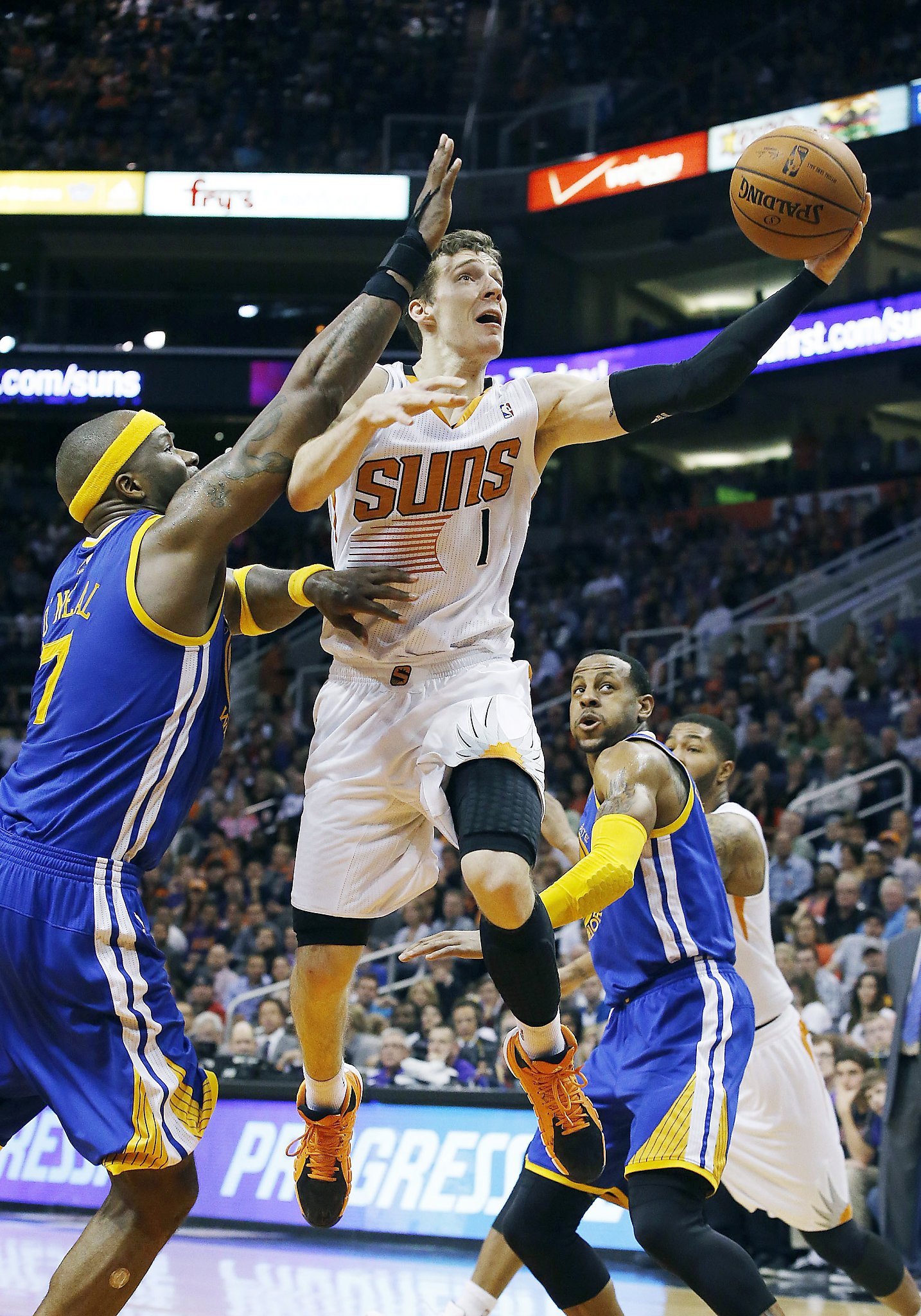 With big men missing again, Warriors fall to Suns