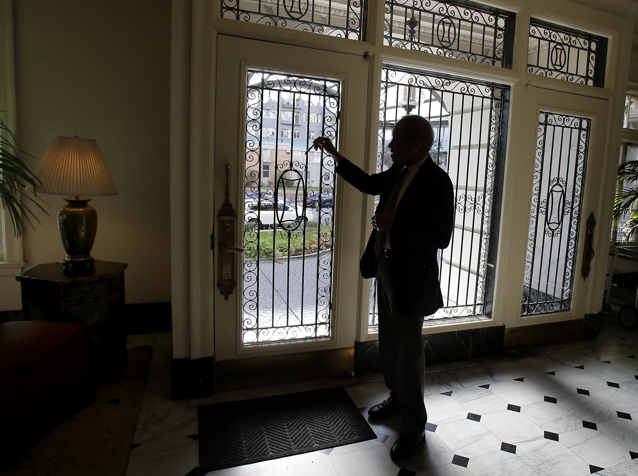 Oakland's growing cadre of doormen - key to a good life