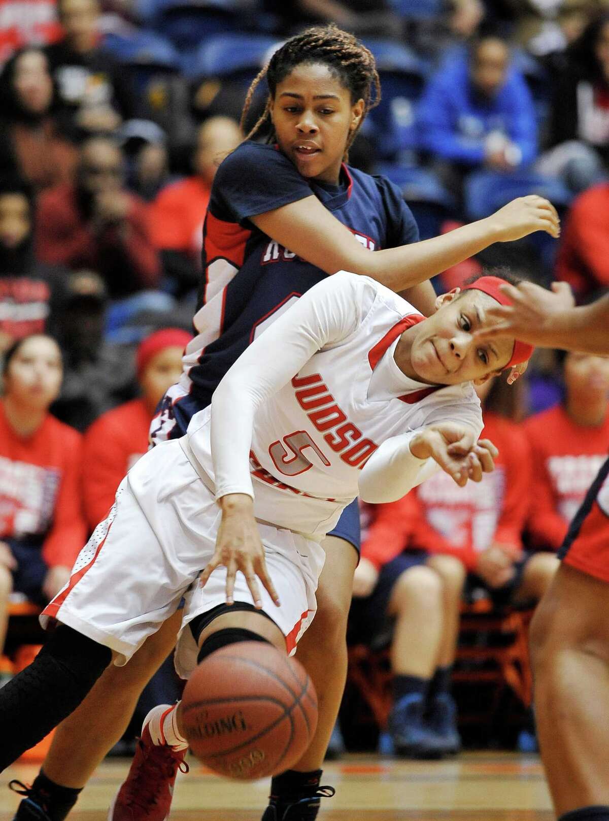 Wagner's late surge clips Johnson; Judson halts Roosevelt