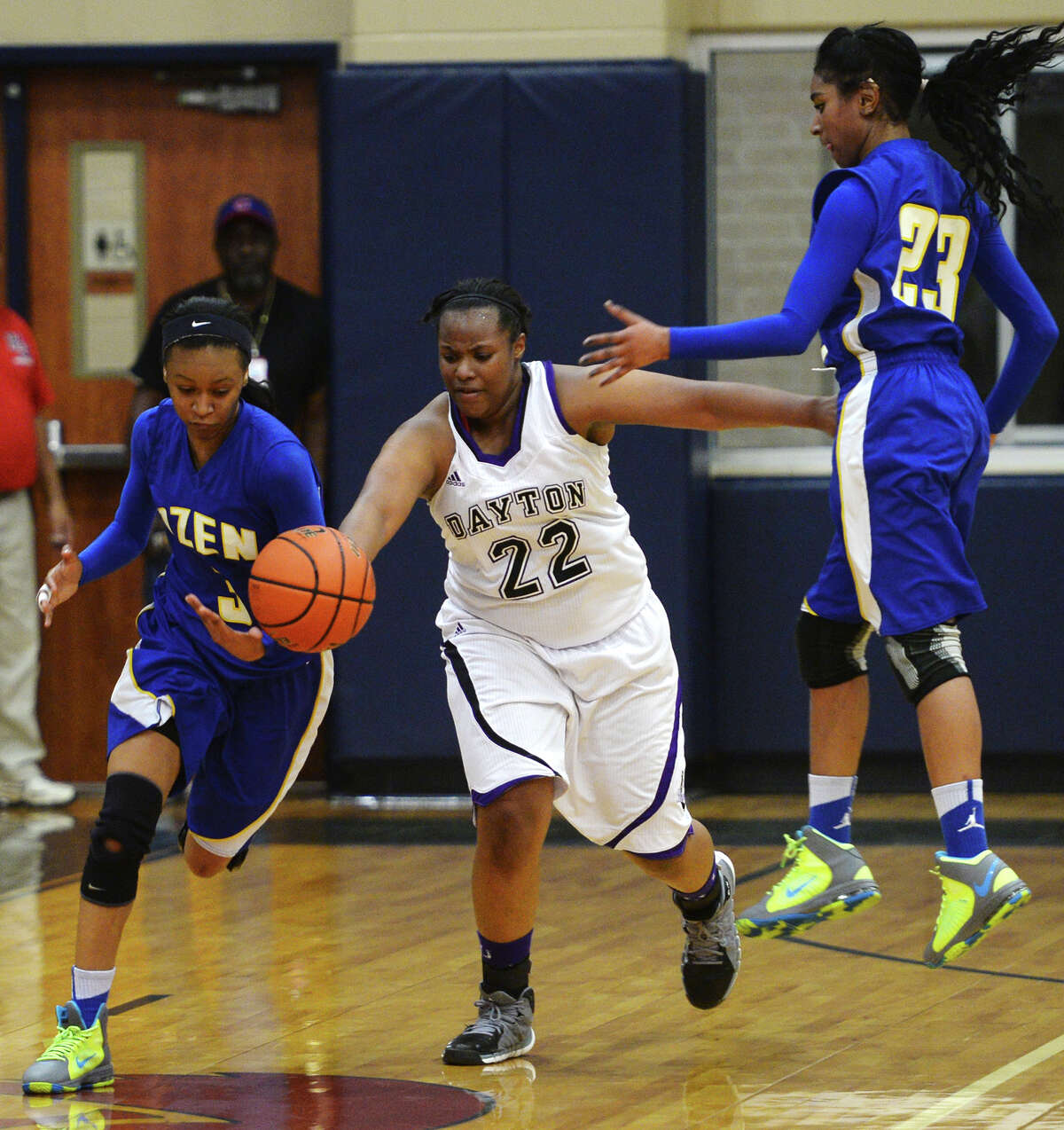 Ozen girls advance to Area round with win over Dayton