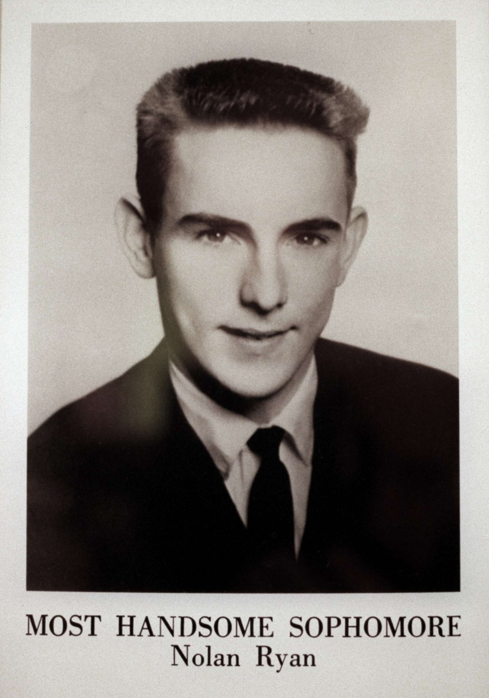 Nolan Ryan famously pummeled Robin Ventura 27 years ago