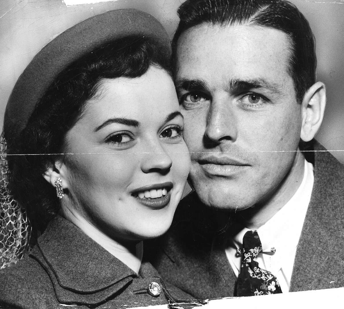 Shirley Temple dies at 85