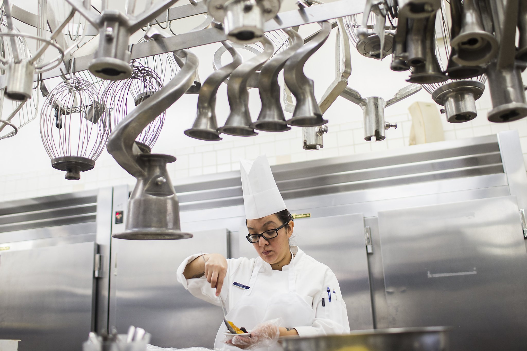 Coast Guard school takes local approach to training chefs