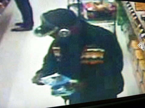 Amber Alert: Man, teen carjacked outside Oakland Safeway