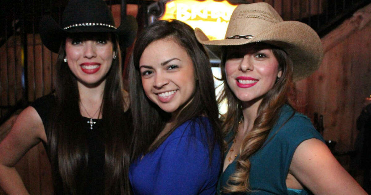 Group wedding planned at Houston country bar for Valentine's Day