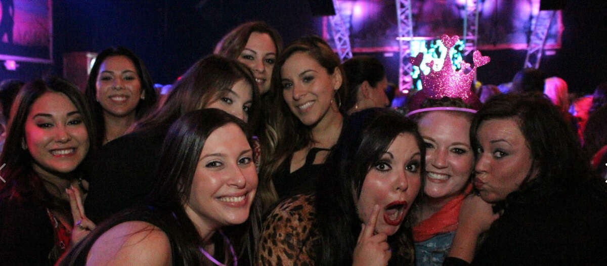 Group wedding planned at Houston country bar for Valentine's Day