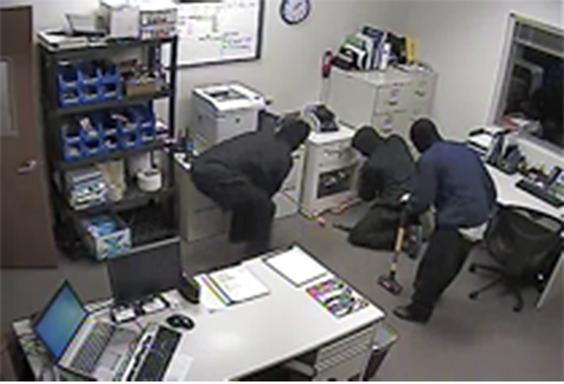 Police searching for failed safecrackers