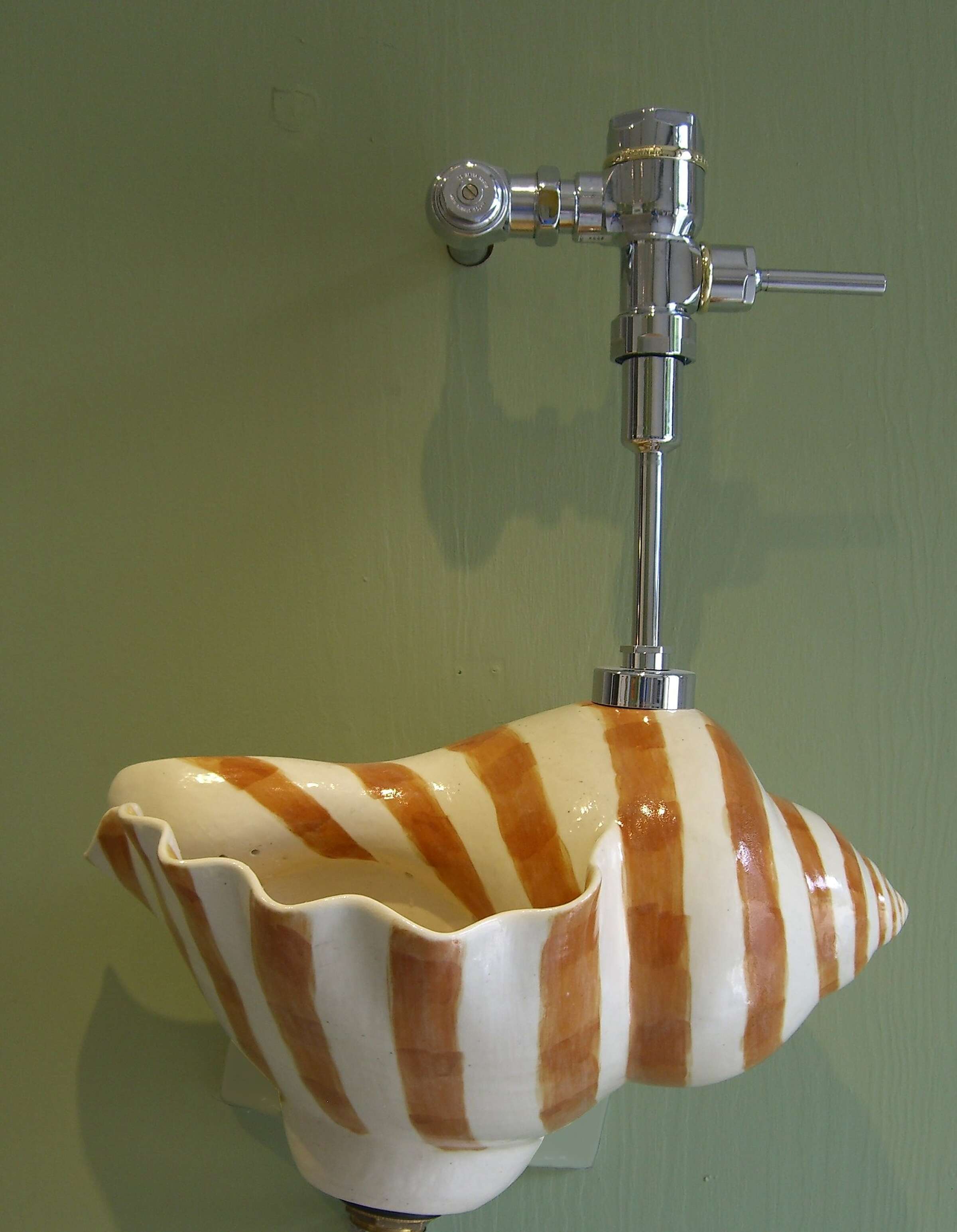 Urinal sculptor's No. 1 inspiration may surprise you