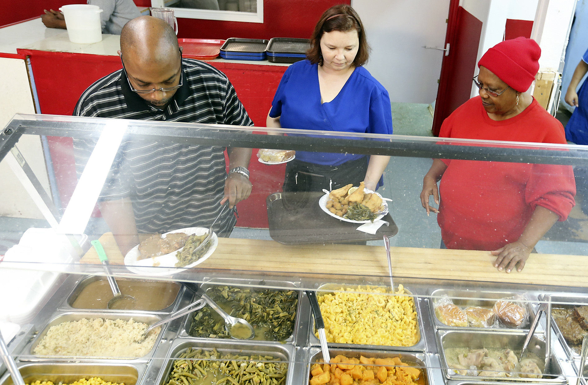 Entrepreneur honors mother with restaurant that serves her cooking