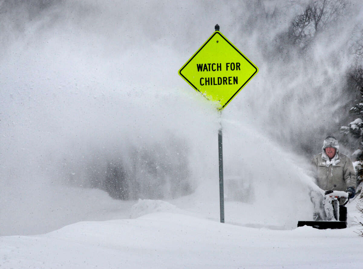 Snow blower safety tips