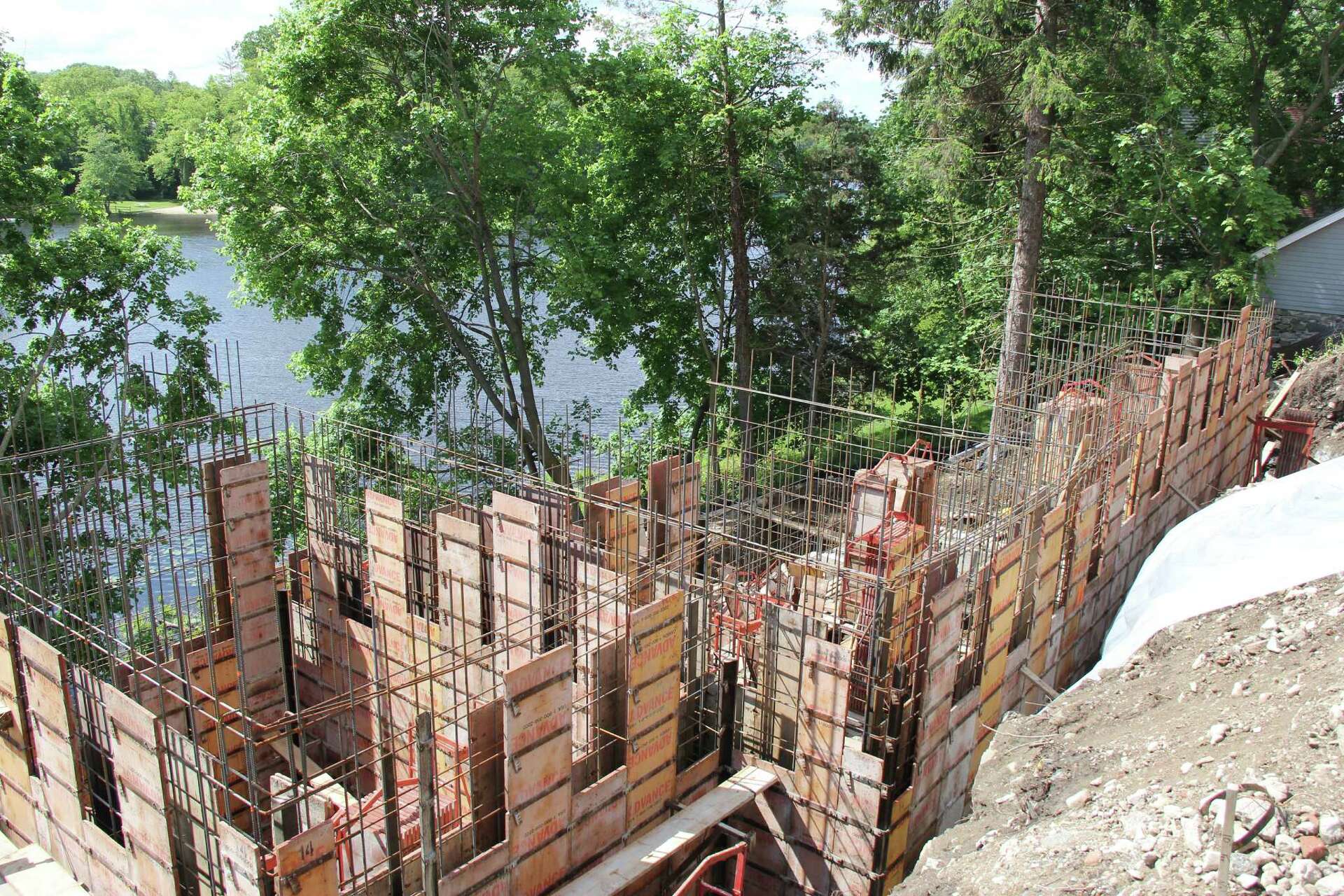 Mr. Muldoon builds his Dream House: Local man has big plans for a small ...