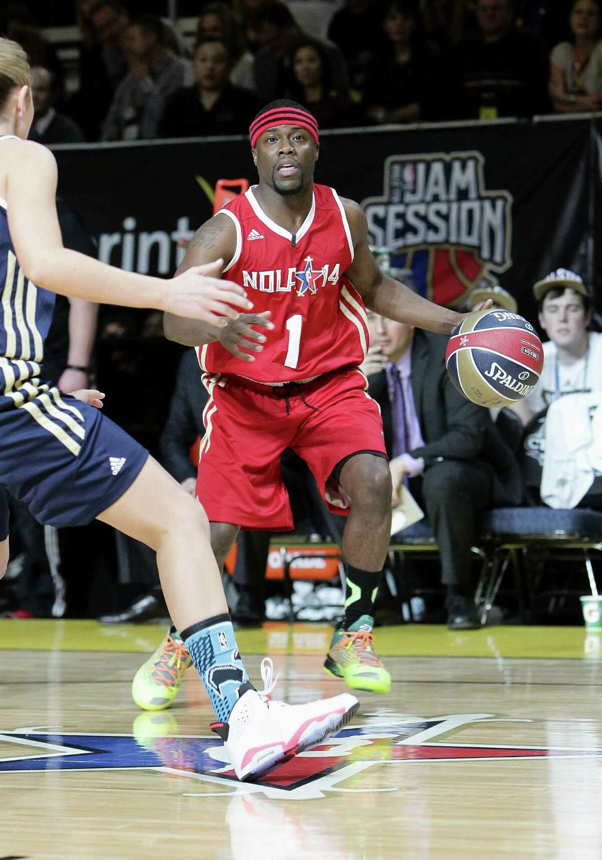 Kevin Hart cedes celeb MVP to education secretary