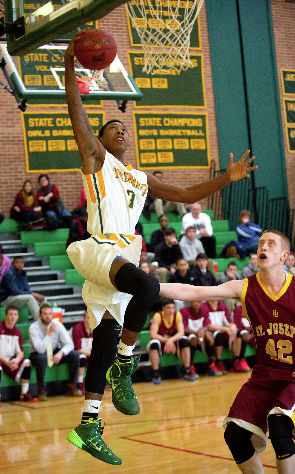St. Joseph, Ager-Lamar pick up key win over Trinity Catholic
