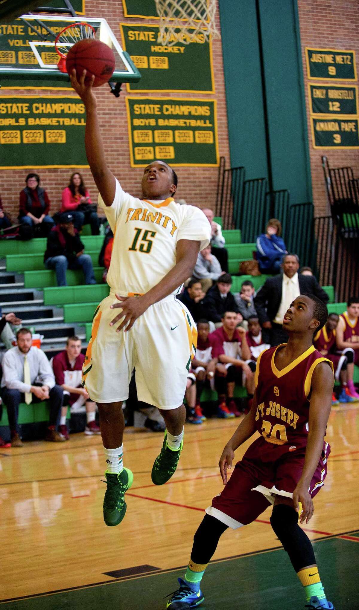 St. Joseph, Ager-Lamar pick up key win over Trinity Catholic