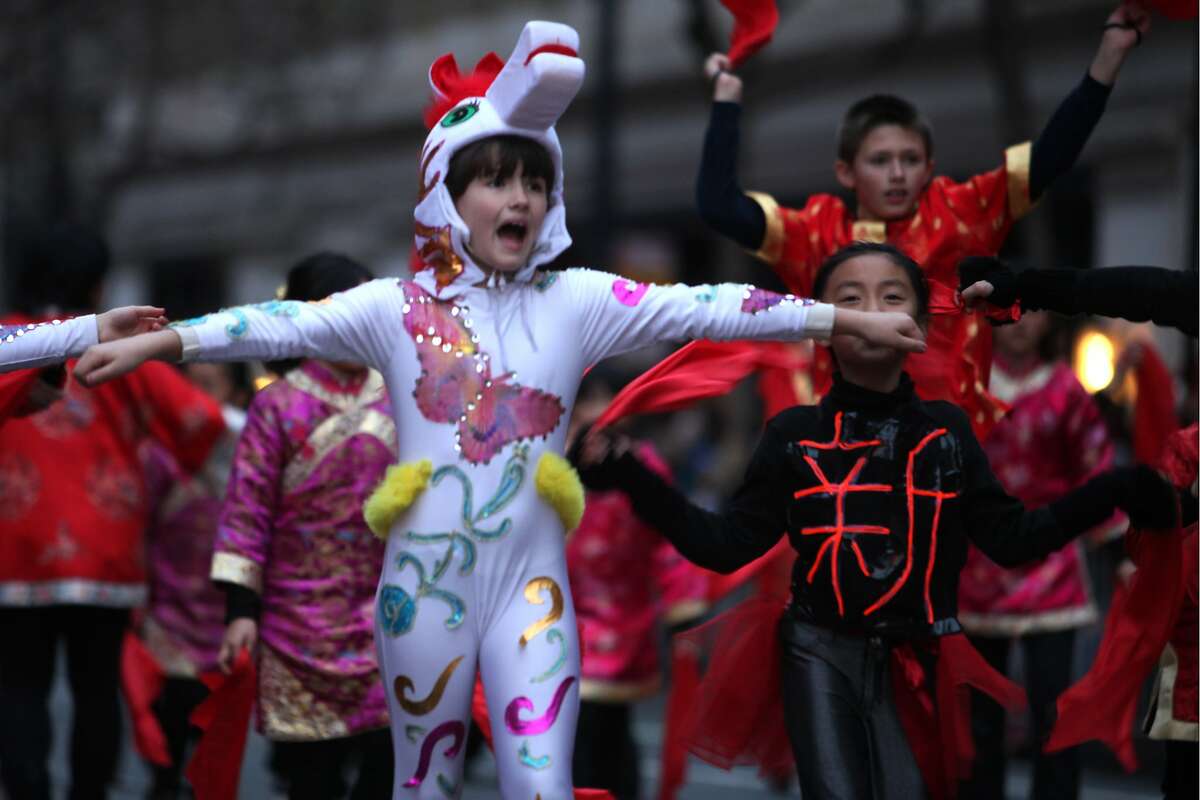 Chinese New Year Parade draws hundreds of thousands