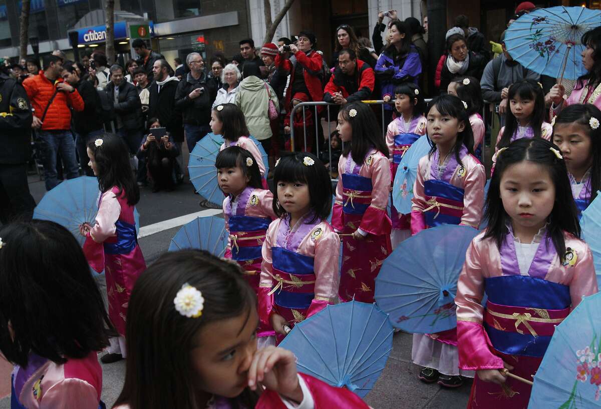 Chinese New Year Parade draws hundreds of thousands