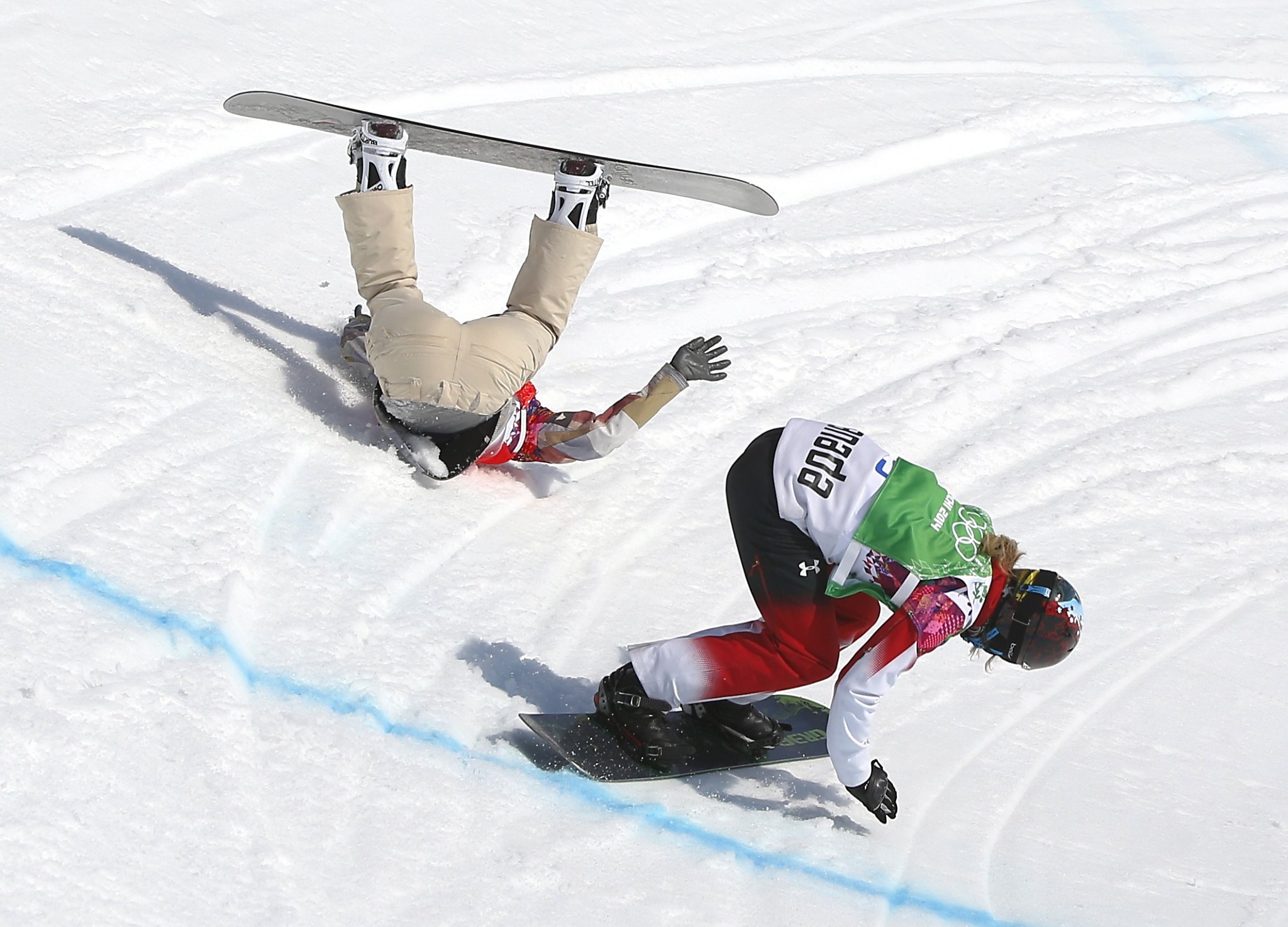 Dutch speedskaters roll; Russia wins in shootout