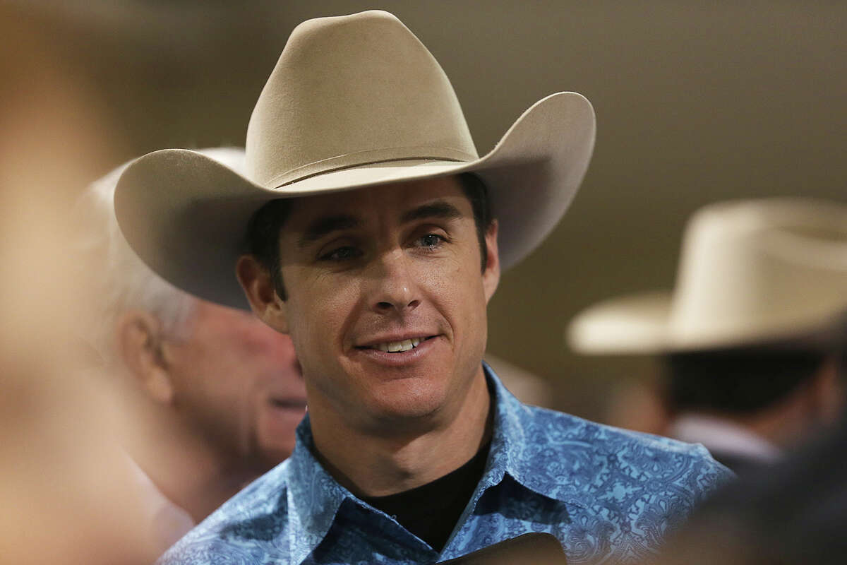 Crowd attends Cowboy Church