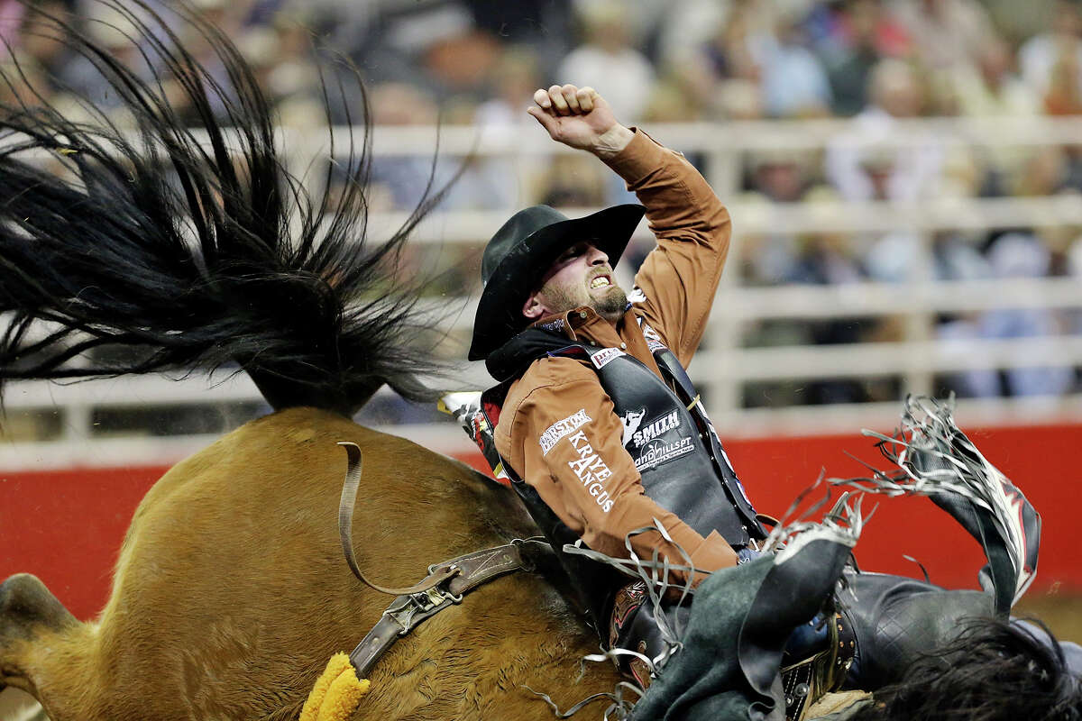 3 seconds is all this Montana cowboy needed - this time