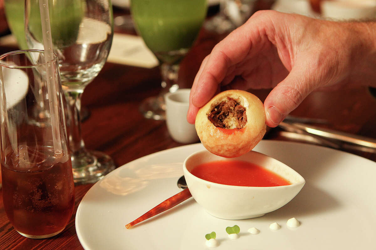 Review | Mixtli restaurant brings new flavors, techniques