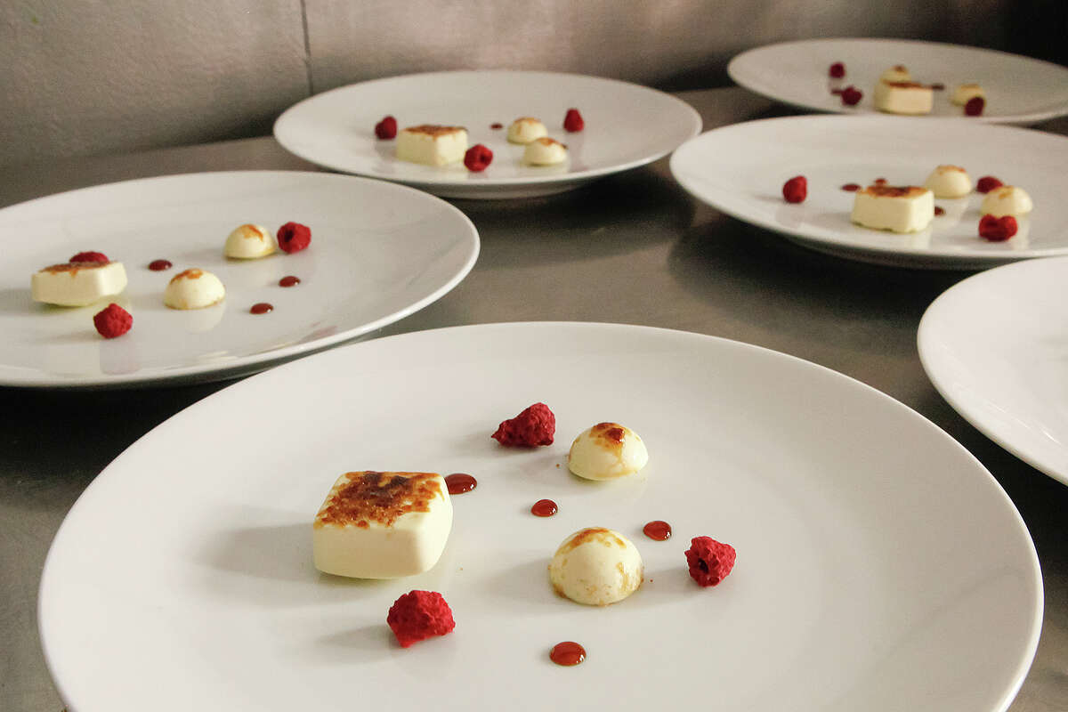 Review | Mixtli restaurant brings new flavors, techniques