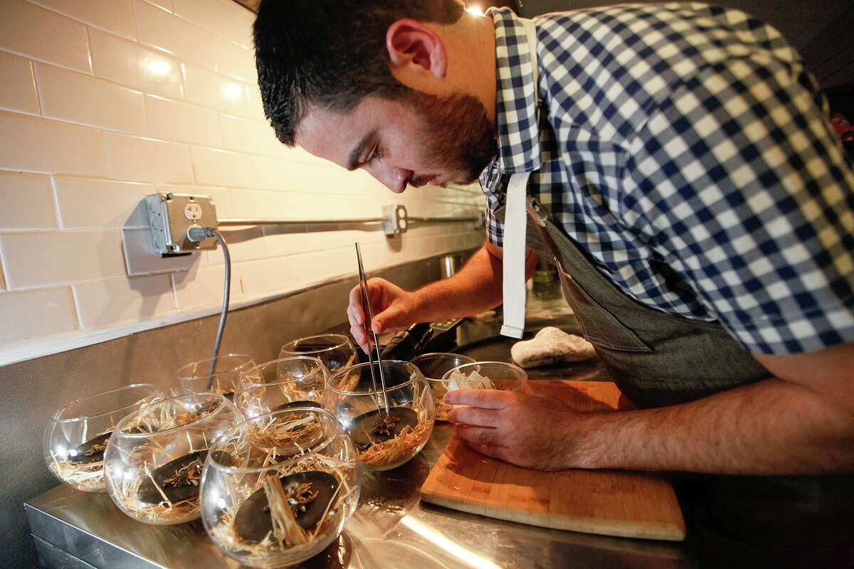 Review | Mixtli restaurant brings new flavors, techniques