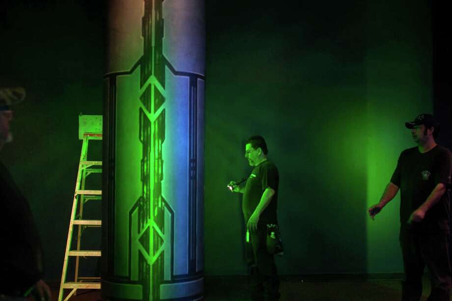 Are you pro-alien or pro-android? Choose a side at the Witte - San ...