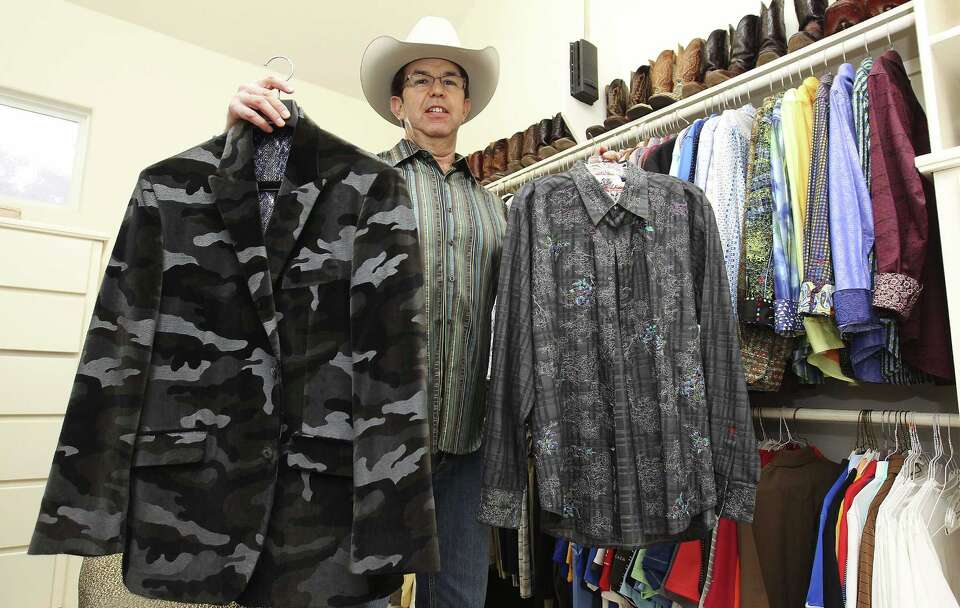 Wild style Robert Graham shirts become collectibles