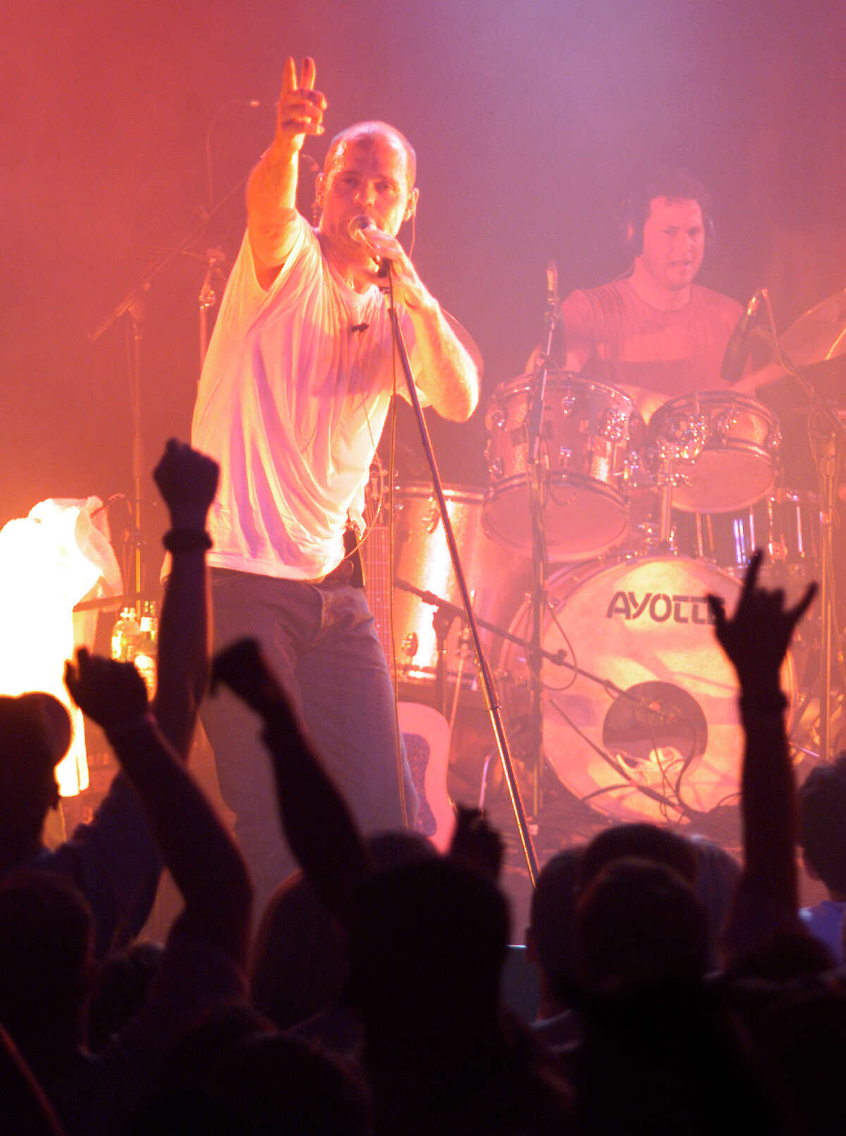 The differences between hockey rivals Canada, U.S.