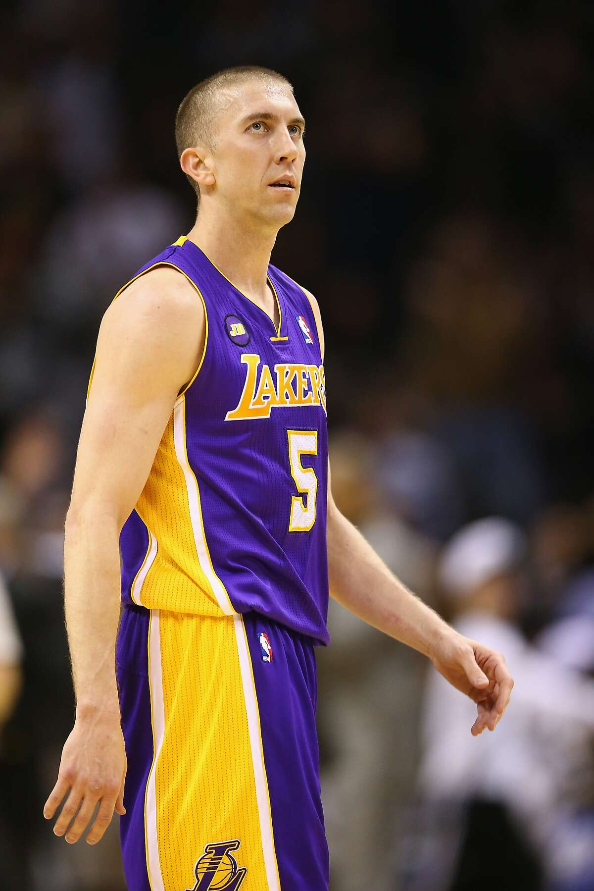 Warriors top Kings after trading for Lakers' Blake