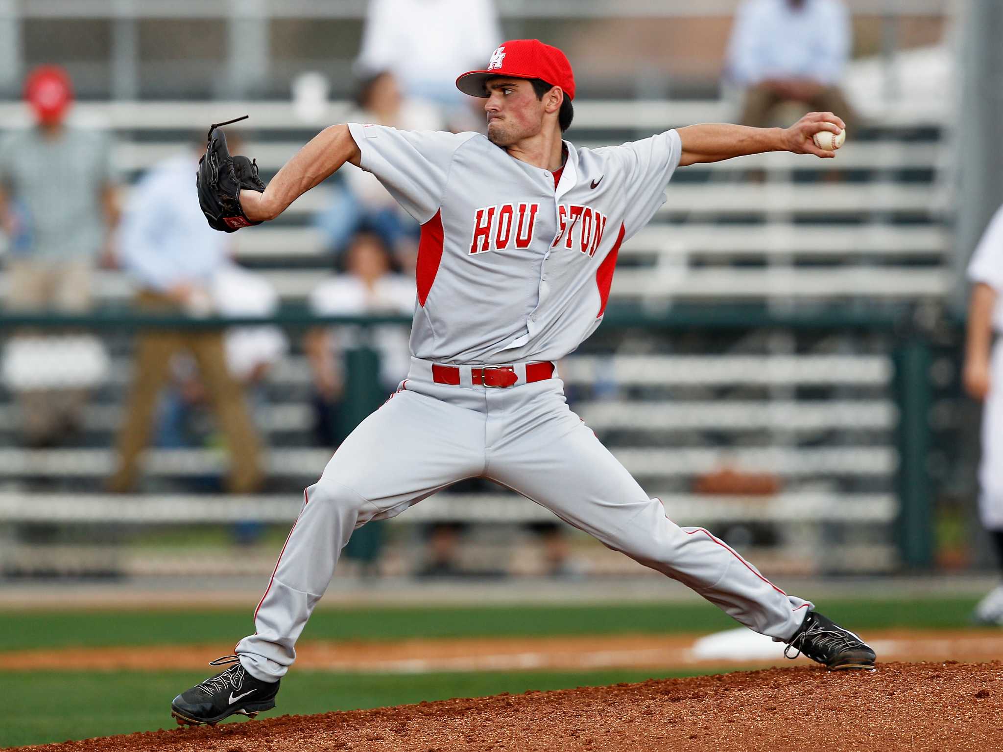 Cougars' pitching stays hot in shutout of No. 15 Owls