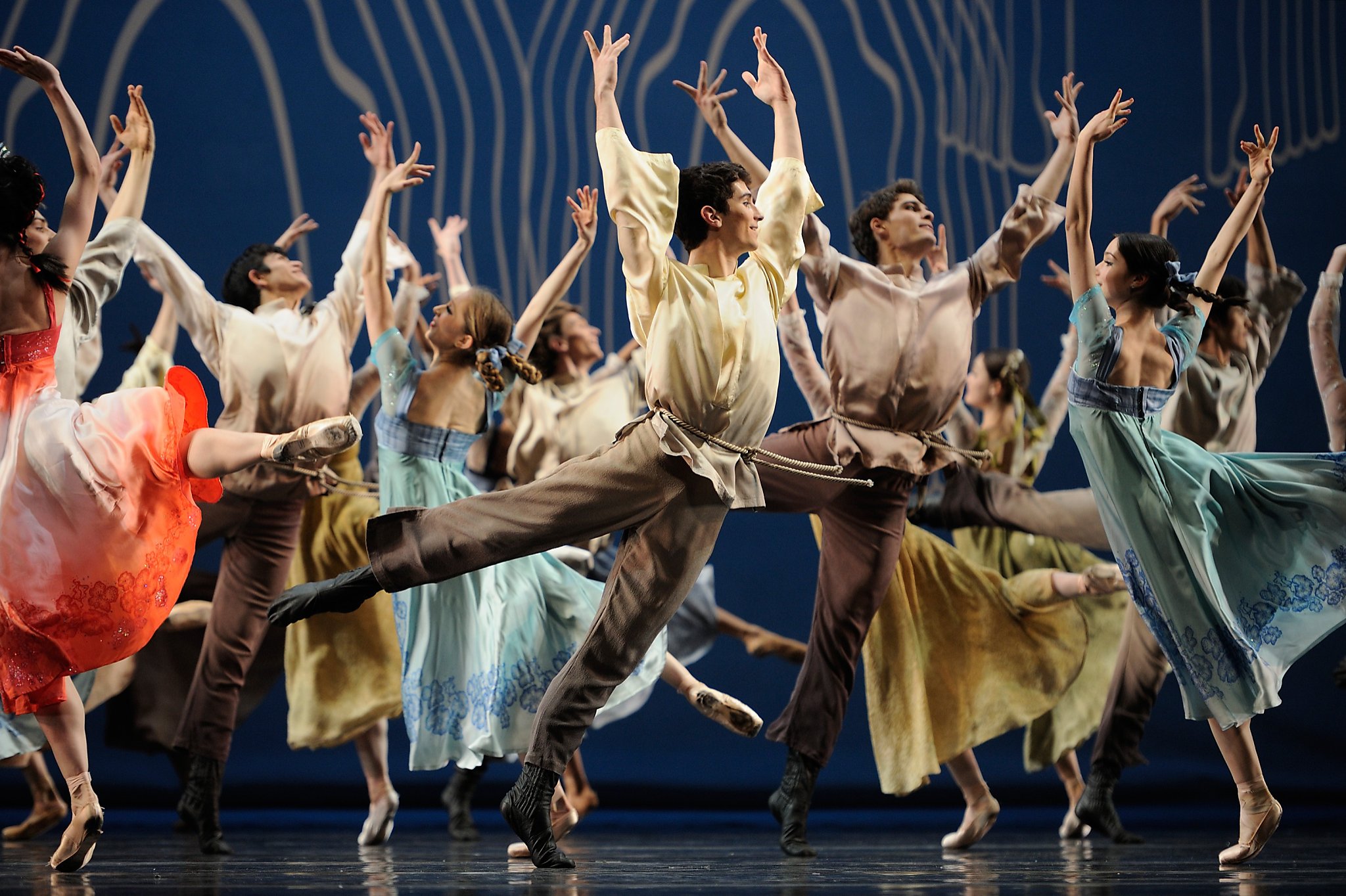 S.F. Ballet review: Corps, solos soar in 3 revivals