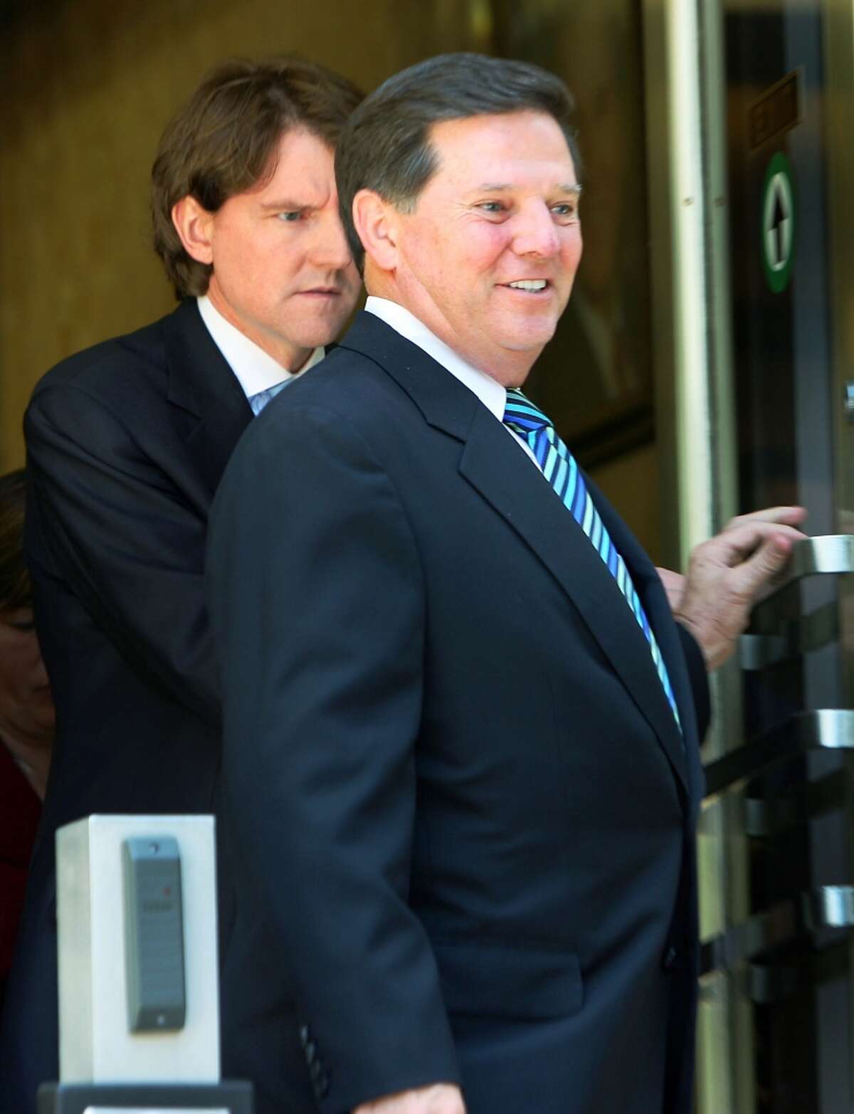 Top court agrees to review overturned Tom DeLay conviction