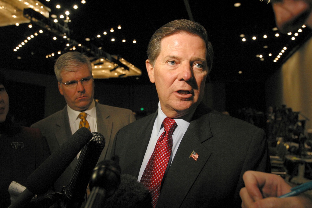 Ex-House Majority Leader Tom DeLay insists FBI is 'ready to indict ...