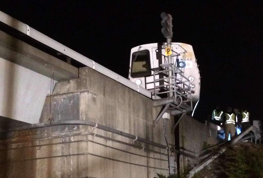 BART aims to restore full service on Sunday