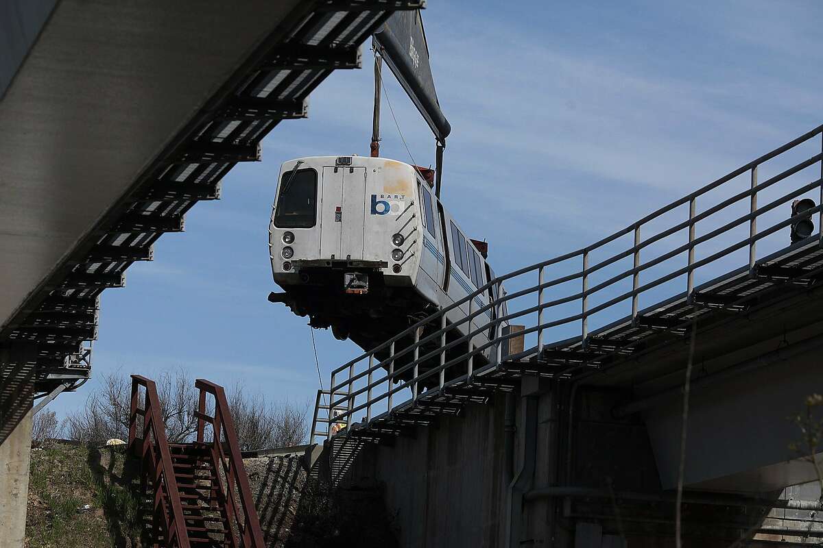 BART aims to restore full service on Sunday