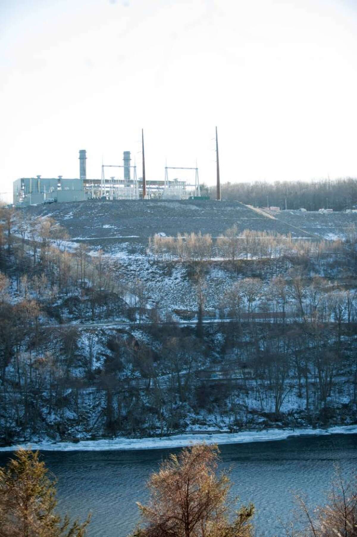 At least 5 dead in power plant explosion