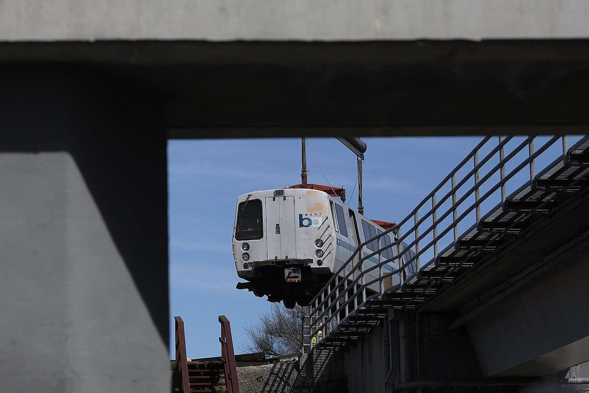 BART aims to restore full service on Sunday
