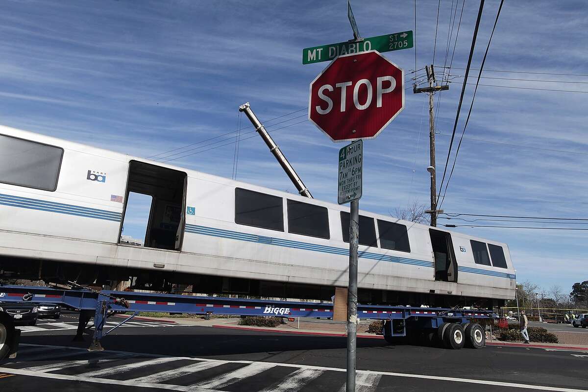 BART aims to restore full service on Sunday