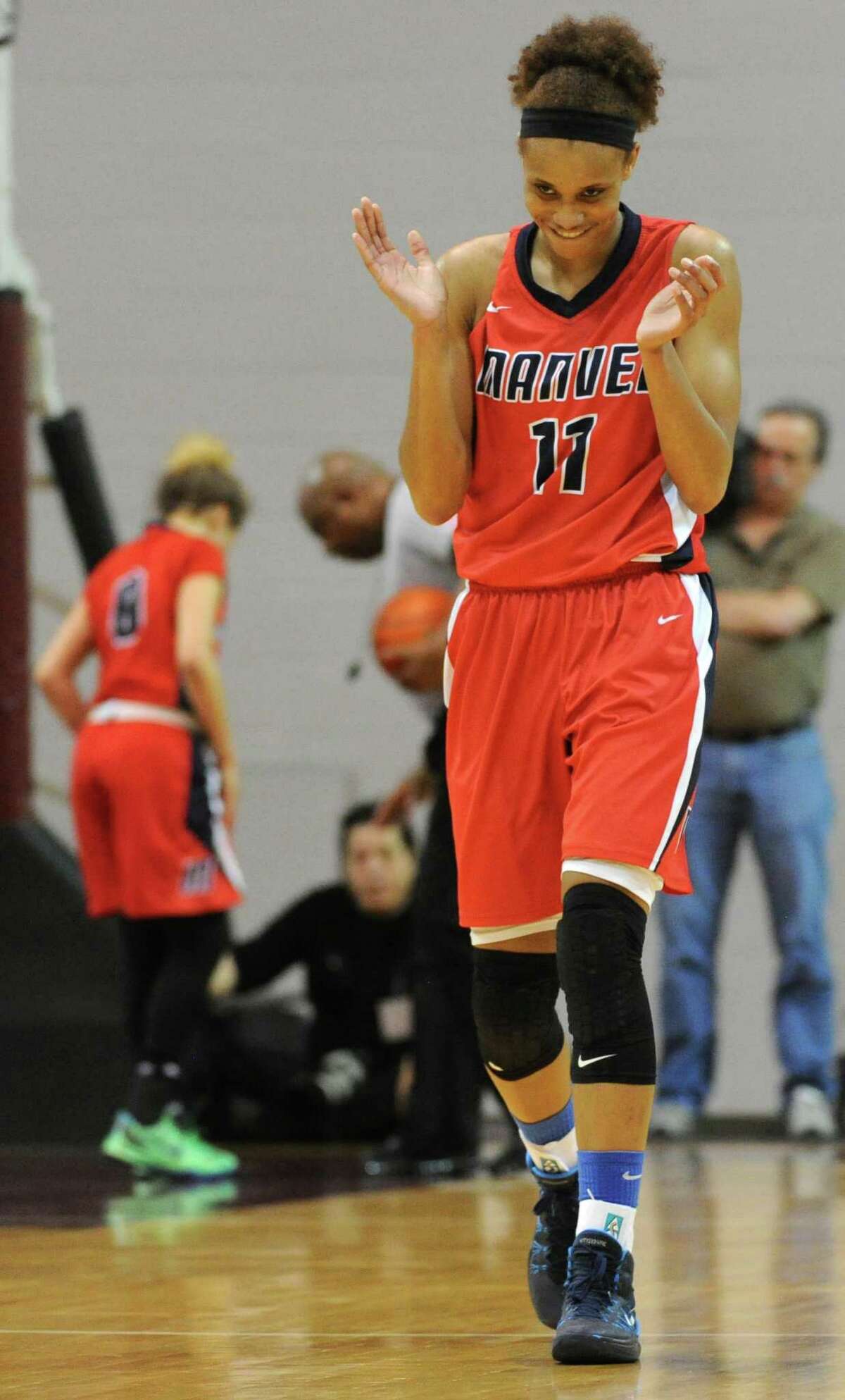 Manvel, Cy Woods advance to girls regional basketball final