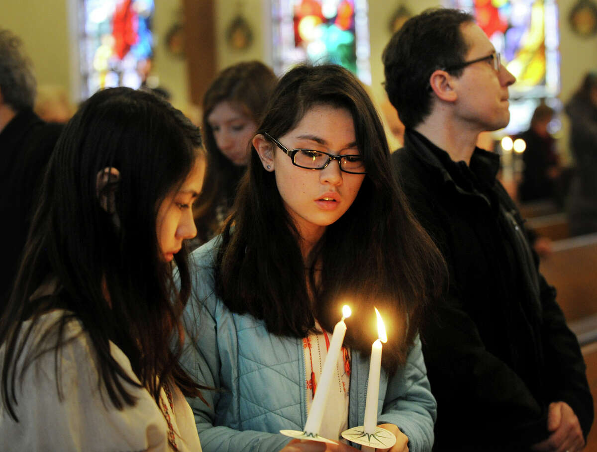 Blumenthal, Himes: Back Ukrainian people